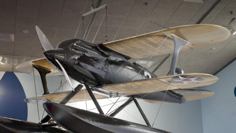 Curtiss R3C-2 Racer – Precision Cut Kits